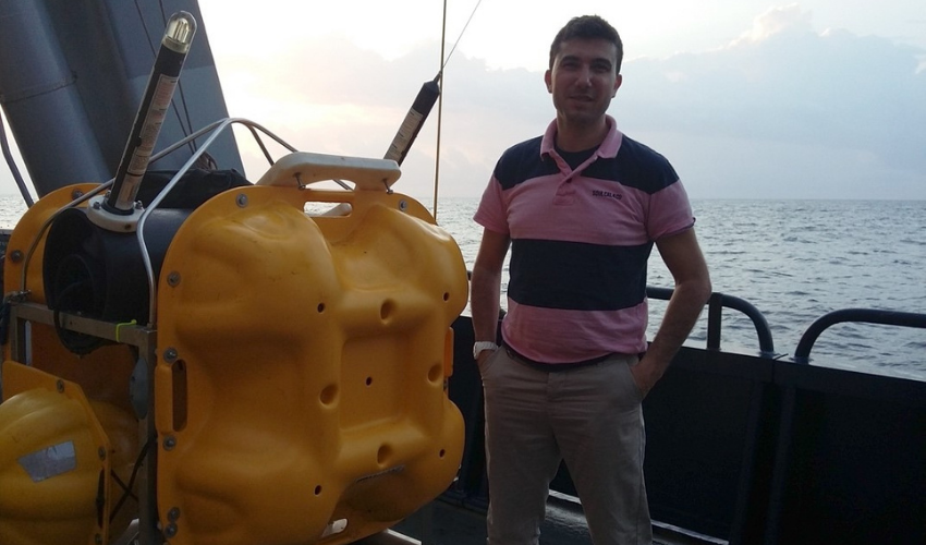 Scientist finds evidence of upwelling from beneath mid-ocean ridges ...