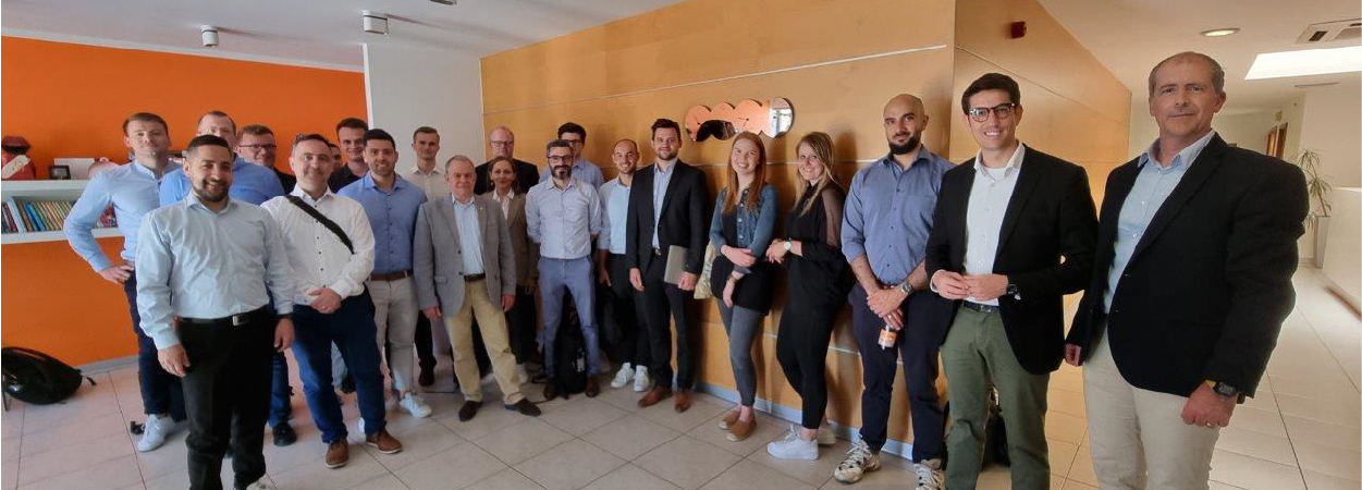 Live Strategy Exercise with Industry (Neu-Ulm University of Applied ...