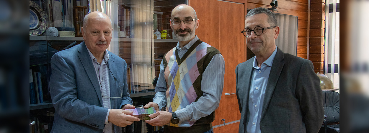 Author Prof. Johann A. Briffa presents ‘Country Walks in Malta’ to UM ...