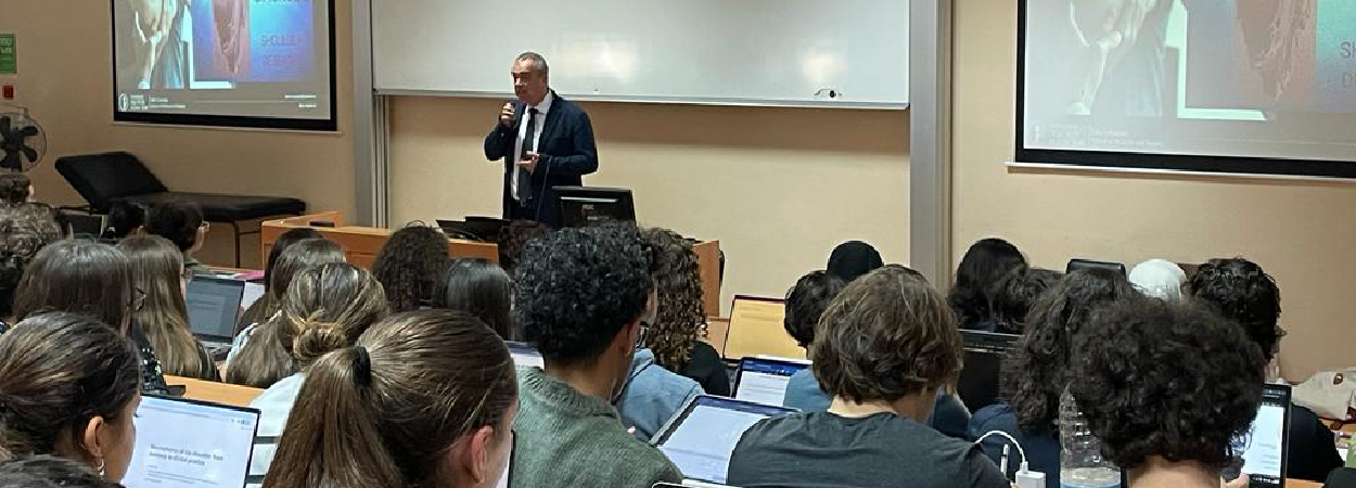 Italian Visiting Professor invited to lecture at the Department of ...