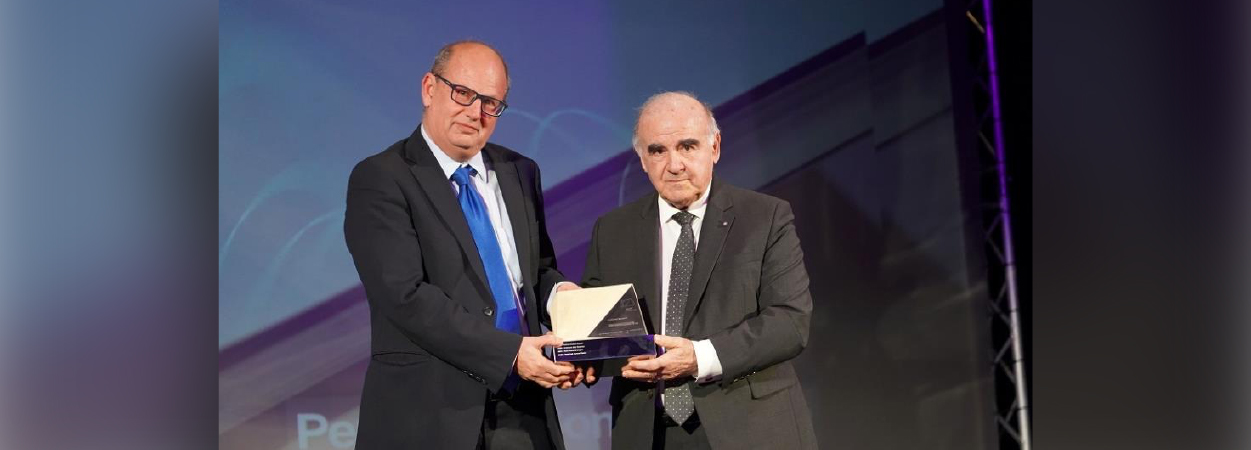 Outstanding Achievement for Services related to Architecture and ...